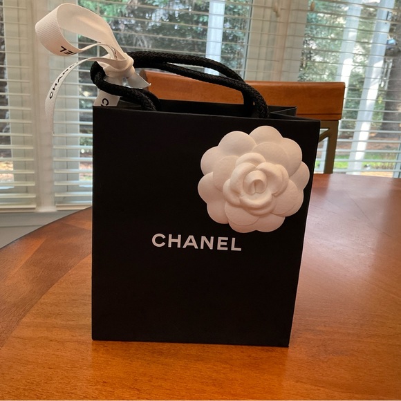CHANEL | Other | Chanel Gift Bag With Camilla Flower And Ribbon ...